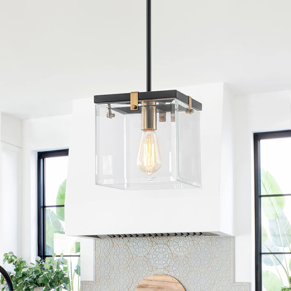 Modern single-light square pendant lamp made of clear glass